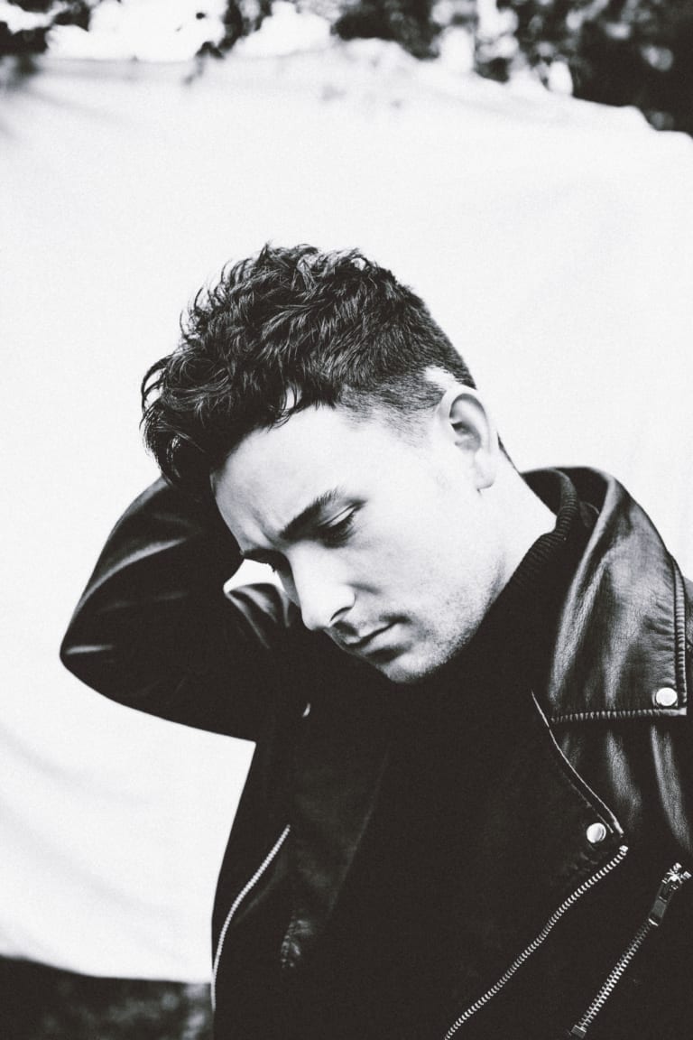 Exclusive Premiere: Tyler James Bellinger-On His New Single "Feel Like ...