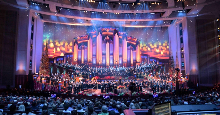 A Moving Musical Christmas Experience with the Tabernacle Choir ...